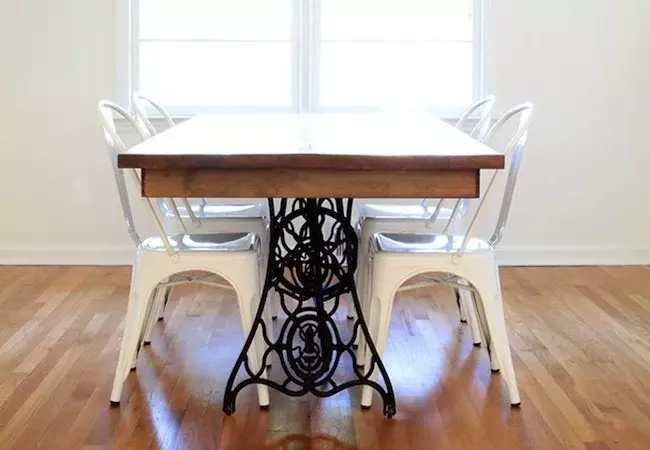 โต๊ะรับประทานอาหาร DIY - จักรเย็บผ้า