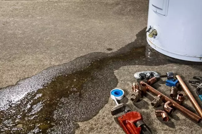 Jak naprawić przeciekający podgrzewacz wody?