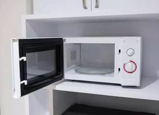 Spiża tat-tiswija tal-microwave