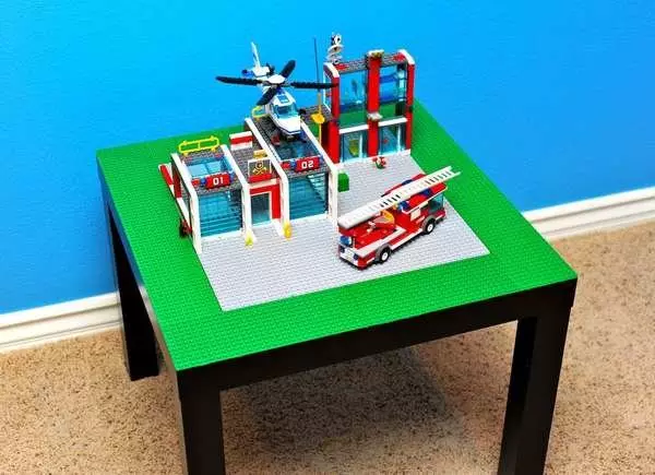 I-IKEA INTUTHUKO YE-Lego Table
