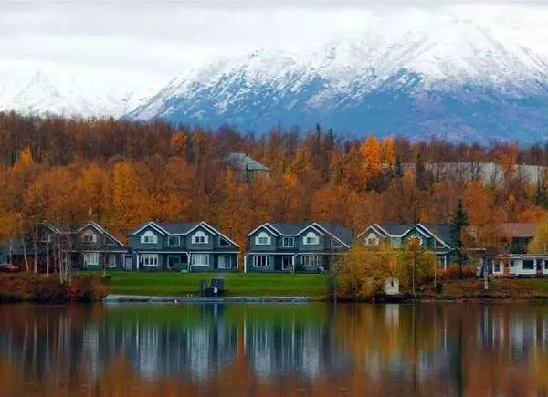 Mezinahiya xanî ya navîn li Alaska