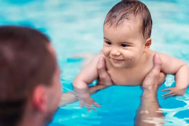 Kindersichere Schwimmbäder