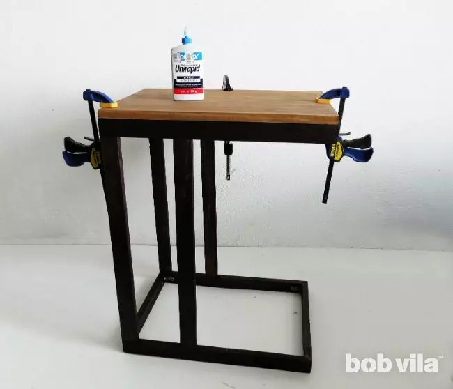 DIY साइड टेबल - चरण 11