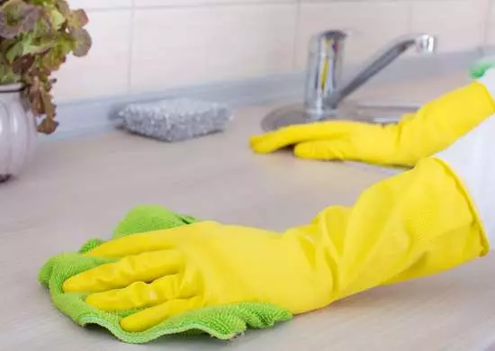 Природно средство за чишћење радне површине