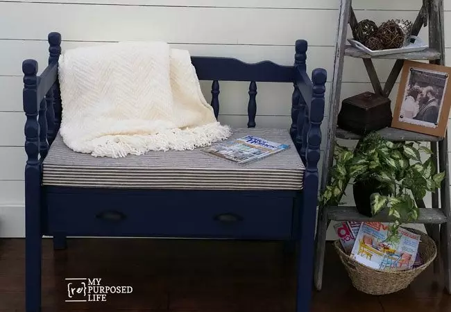 Πάγκος αποθήκευσης DIY - Μετατράπηκε από 2 μονά κρεβάτια
