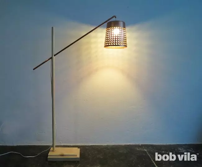 Lampadaire DIY - Éclairage DIY pour n'importe quelle pièce