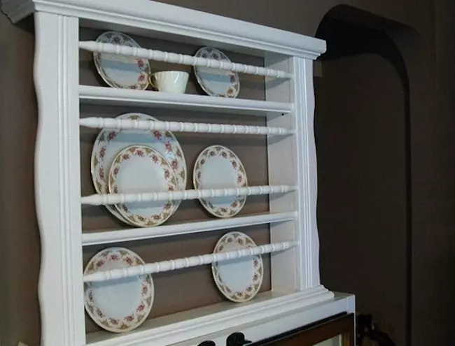 Crib Repurposed - Plate Rack