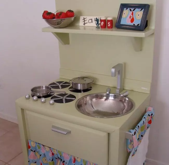 DIY किड्स फर्निचर - किचन खेल्नुहोस्
