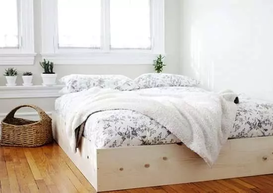 DIY Wood Bed Frame