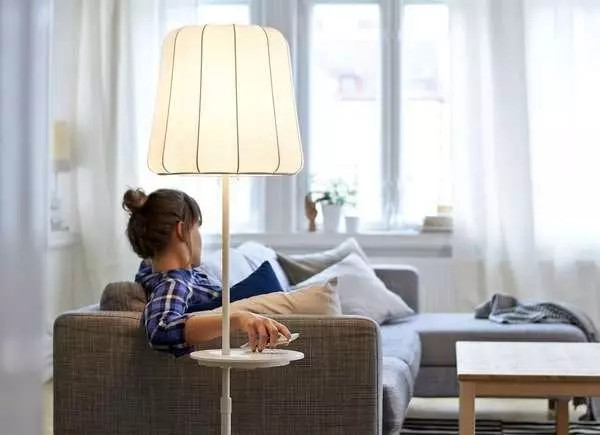 IKEA Varv telefoonopladerlamp