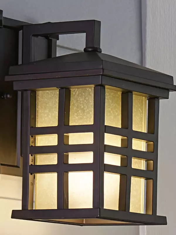Lantern-Style Porch Lights Deck Ado