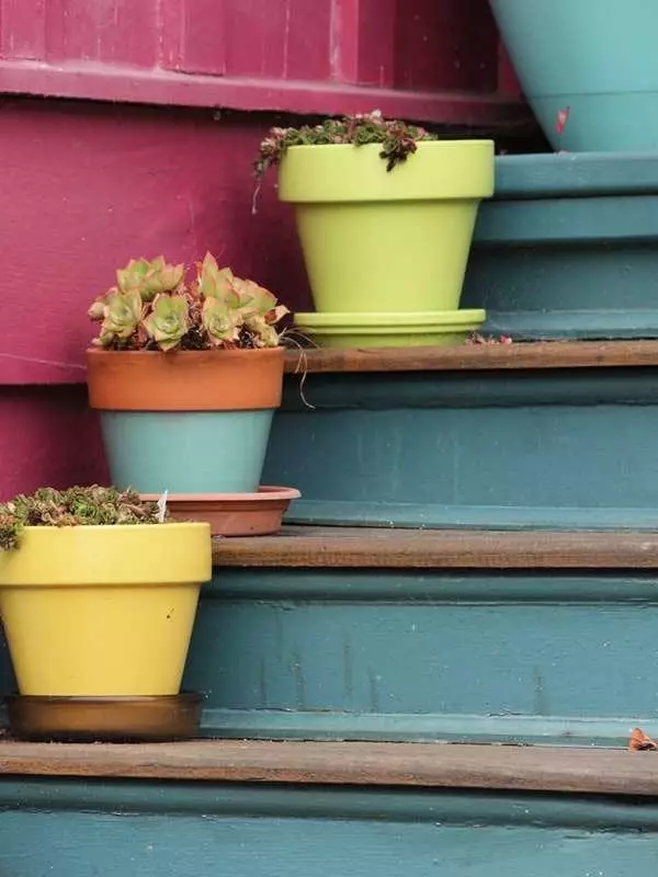 Escaleiras de porche de cores
