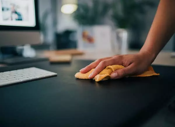 Hoe om elektronika skoon te maak