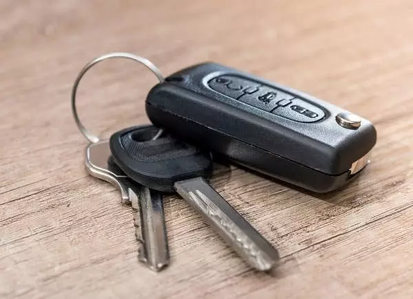 Ključevi od kuće i auta