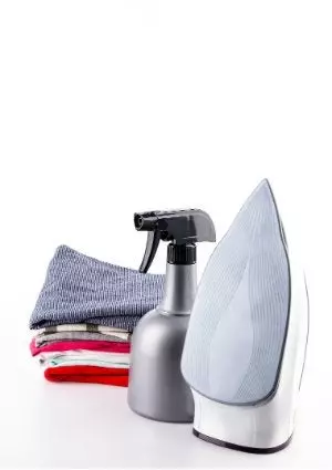 Cómo limpiar la base de una plancha - Plancha de ropa