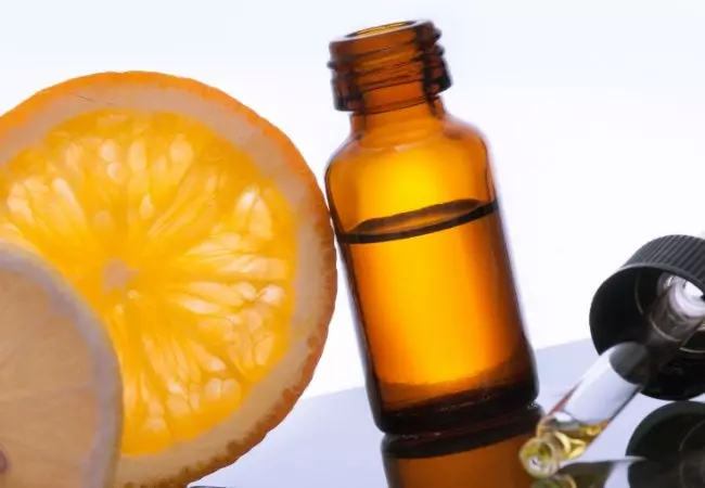 Koristi se za eterična ulja - citrusi