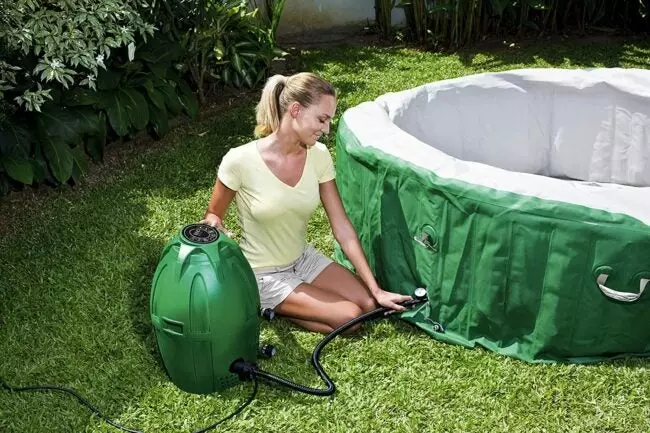 အကောင်းဆုံး Inflatable ရေပူကန် ရွေးချယ်မှု