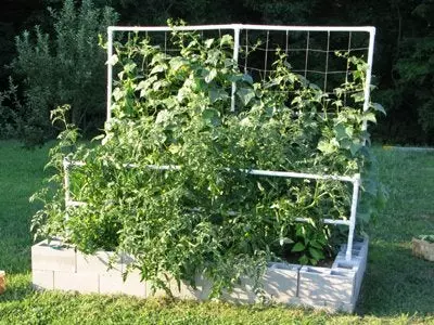 DIY med Cinder Blocks- Hævet haveseng