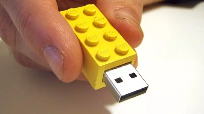 Repurpose Legos - USB