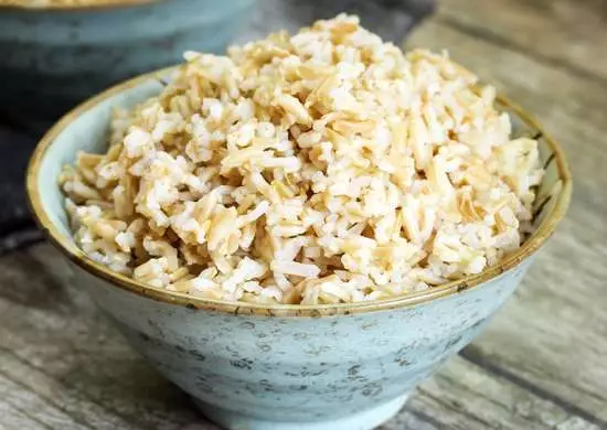 Kako pogreti riž z ledom
