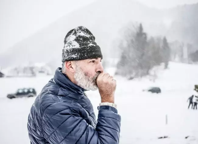5 sätt att skotta snö kan vara skadligt för din hälsa 12311_4