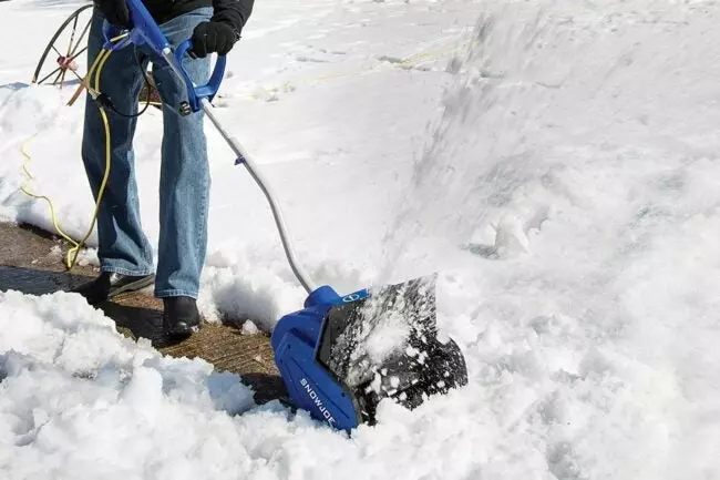 Най-добрата електрическа лопата за сняг
