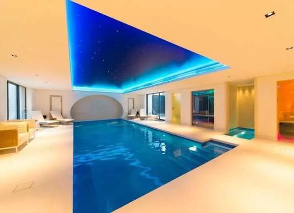 Swimming Pool Modern