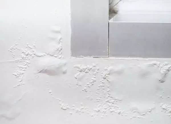 Como arranxar burbullas e burbullas de pintura