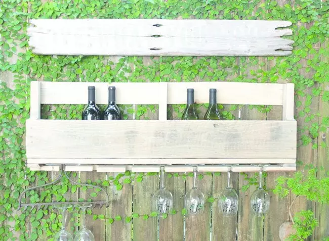 Идеи за дрвени палети - решетка за вино