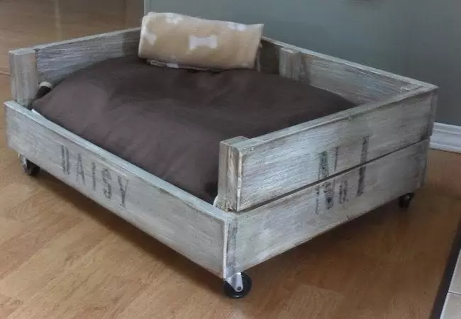 Cama de perro de bricolaje - Caja