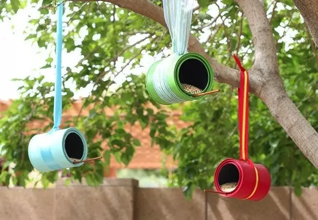 DIY Bird Feeder - قوطی رنگ