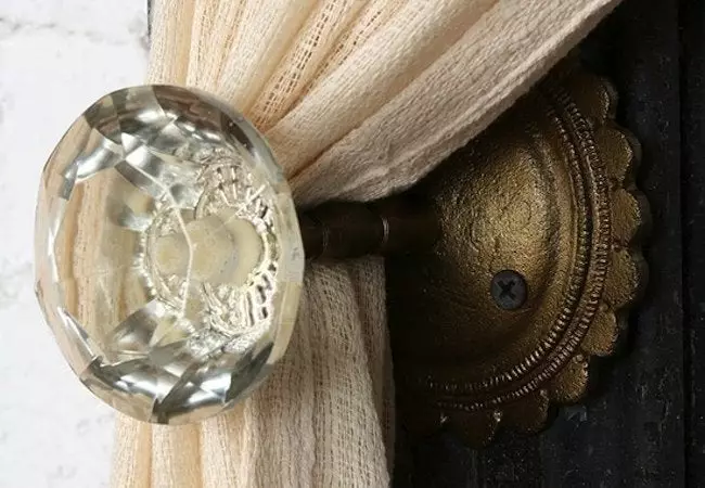 Doorknob DIY Projects - Curtain Tie