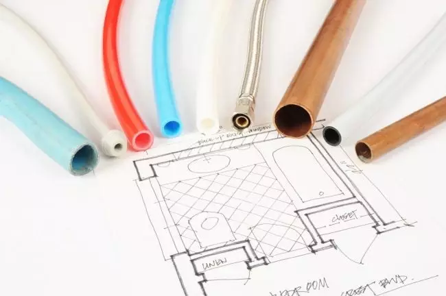 PEX vs. Ọla kọpa: 6 nnukwu ọdịiche ga-enyere gị aka ịhọrọ Plumbing ziri ezi