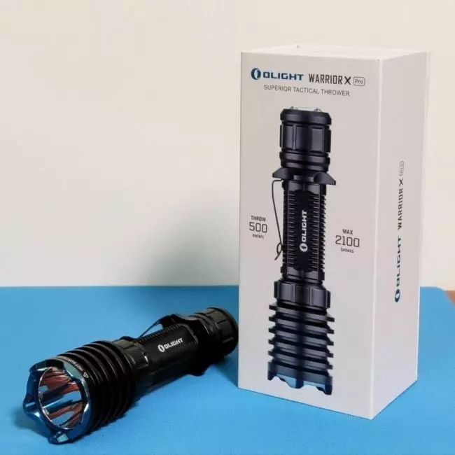 ការពិនិត្យពន្លឺពិល Olight