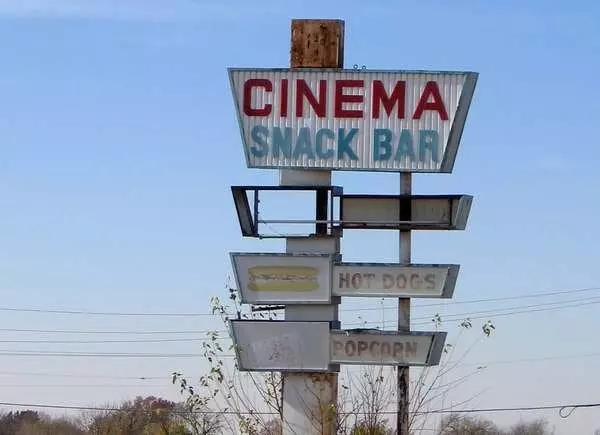 Oklahoma şäheriniň “Riviera Drive-In” teatry