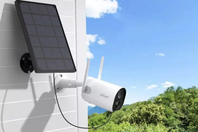 Най-добрите опции за охранителна камера, захранвана от слънчева енергия