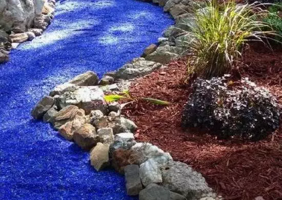 Zithunzi za Blue Glass Gravel Landscaping