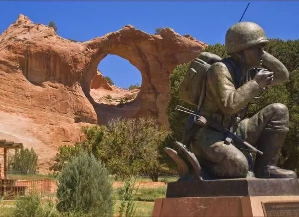 Навахо Code Talkers Мемориалы, Window Rock, Аризона