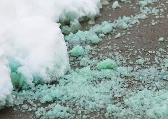 私道で氷を溶かす方法