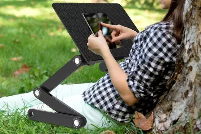 De Bêste Laptop Stand Opsje