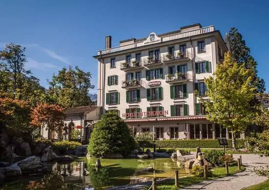 فندق إنترلاكن في إنترلاكن ، سويسرا