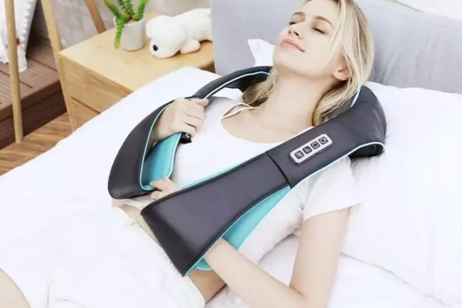 La opción Gifts for Mechanics: masajeador Shiatsu de espalda y hombros con calor