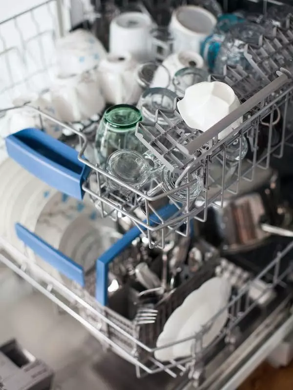 Ideas para ahorrar energía en el hogar: use el lavavajillas