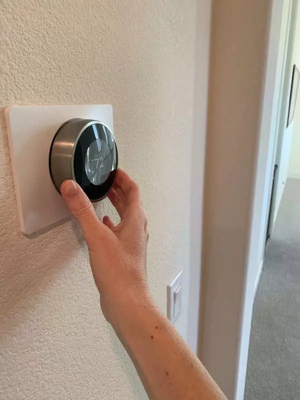 namų energijos taupymo idėjos – programuojamo termostato energijos taupymas