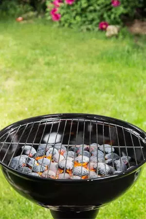 Karazan'ny Grills: Grill charcoal