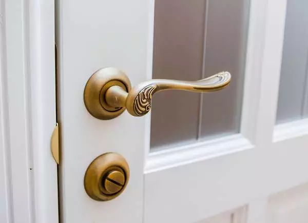 Unikalios durų rankenėlės suteikia jūsų namų dekorui nuotaiką