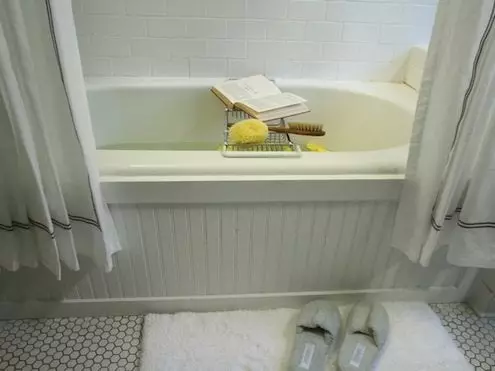 HGTV-оригинал-Brian-Flynn_bathtub-surround-