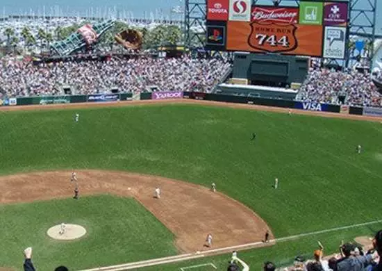 AT&T Park sa mga higante