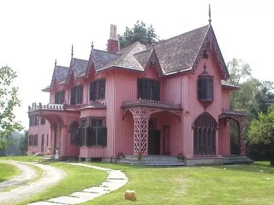 Gotikos atgimimo namai