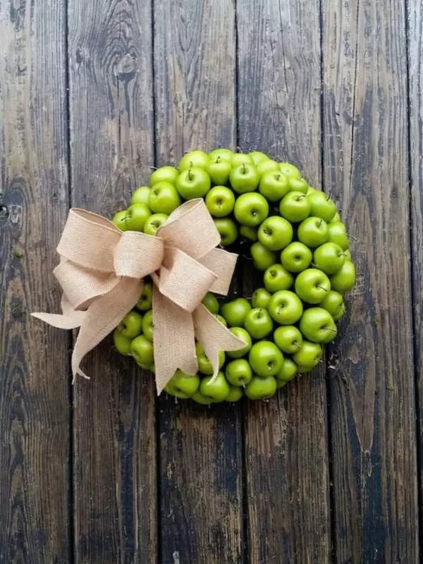 Apple Wreath